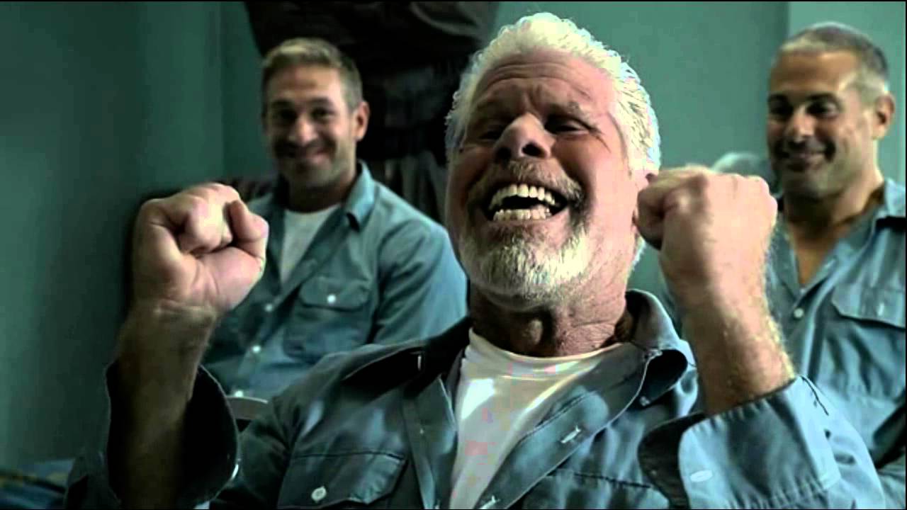 Ron Perlman performing best act from entire SOA series - YouTube
