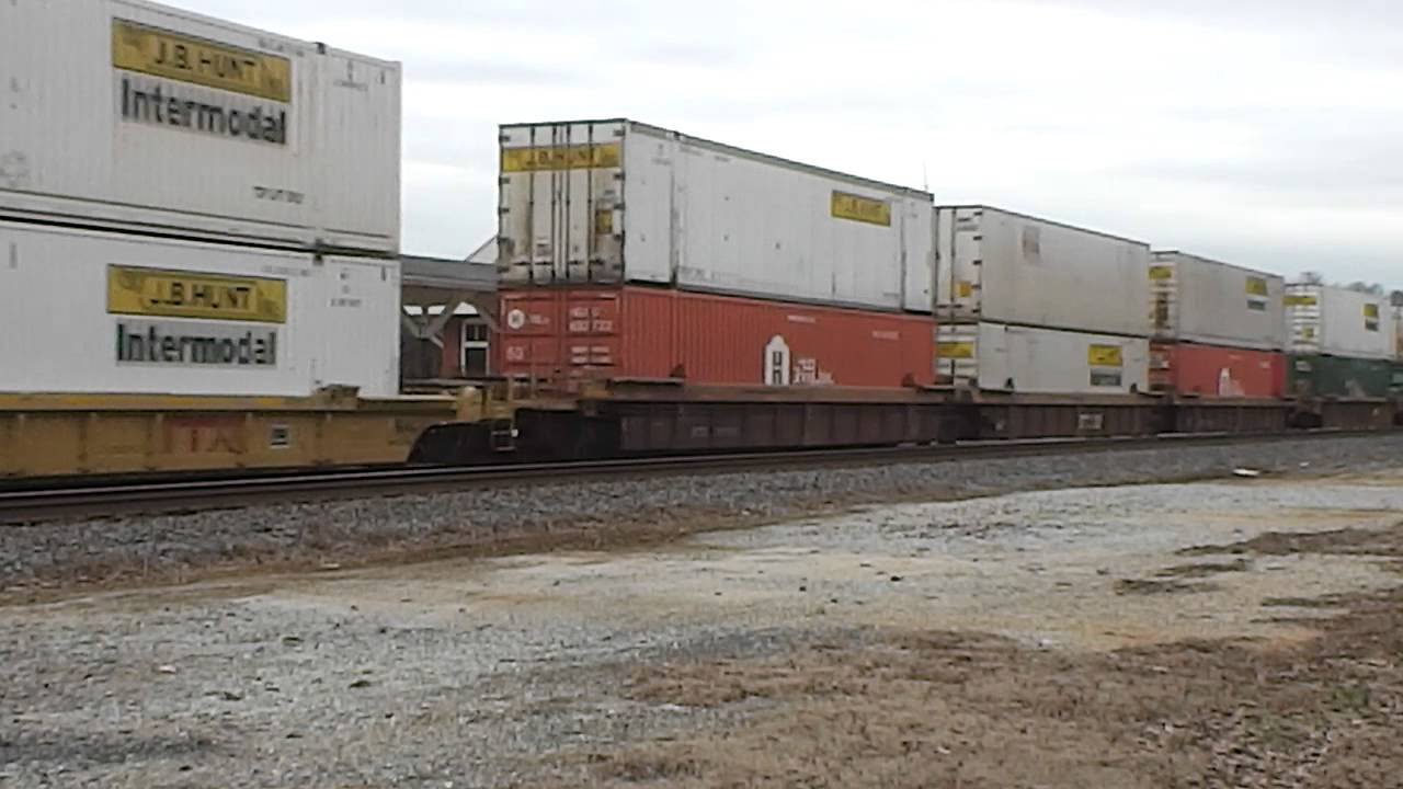 NS 212 With NS 1074 Lackawanna @ Spartanburg SC Amtrak station - YouTube