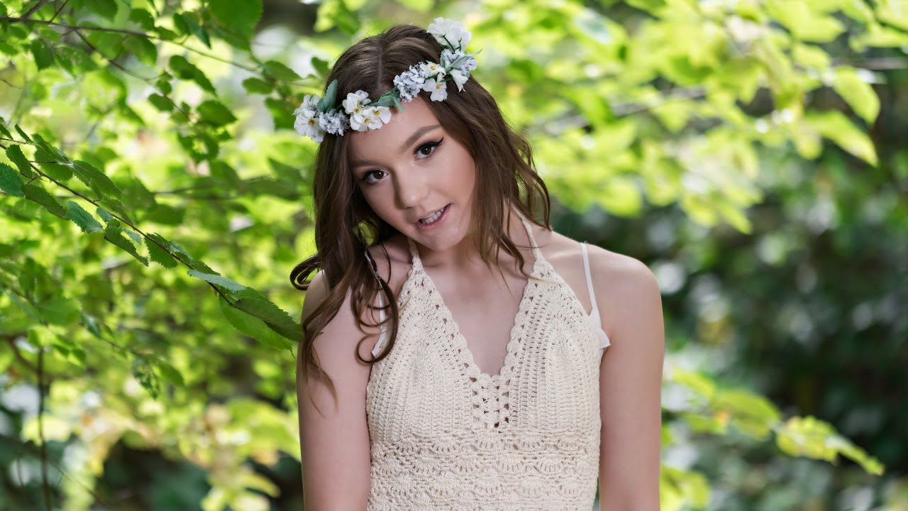 Sony a7RII & 70-200mm f4 backlit model shoot - YouTube