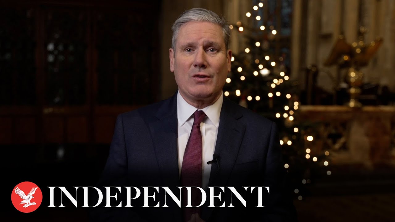 Keir Starmer delivers Christmas message of 'peace and love' - YouTube