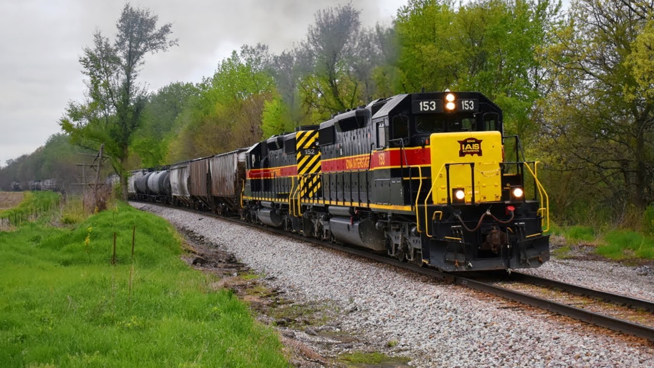 2 IAIS SD38s Lead SIBU! - Near Geneseo, IL - YouTube