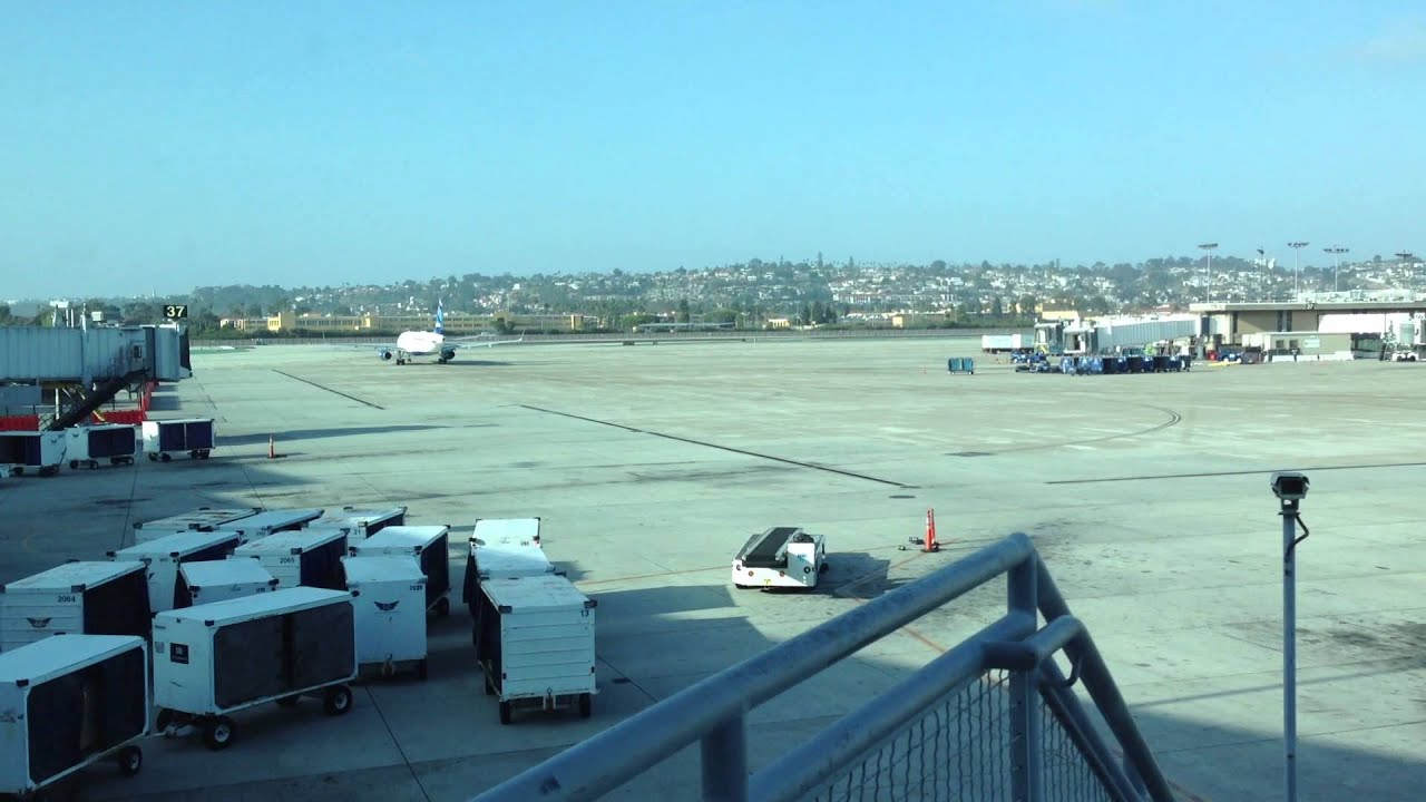 JetBlue A320 Sharklets Taxi from the Gate at San Diego, CA (KSAN) - YouTube