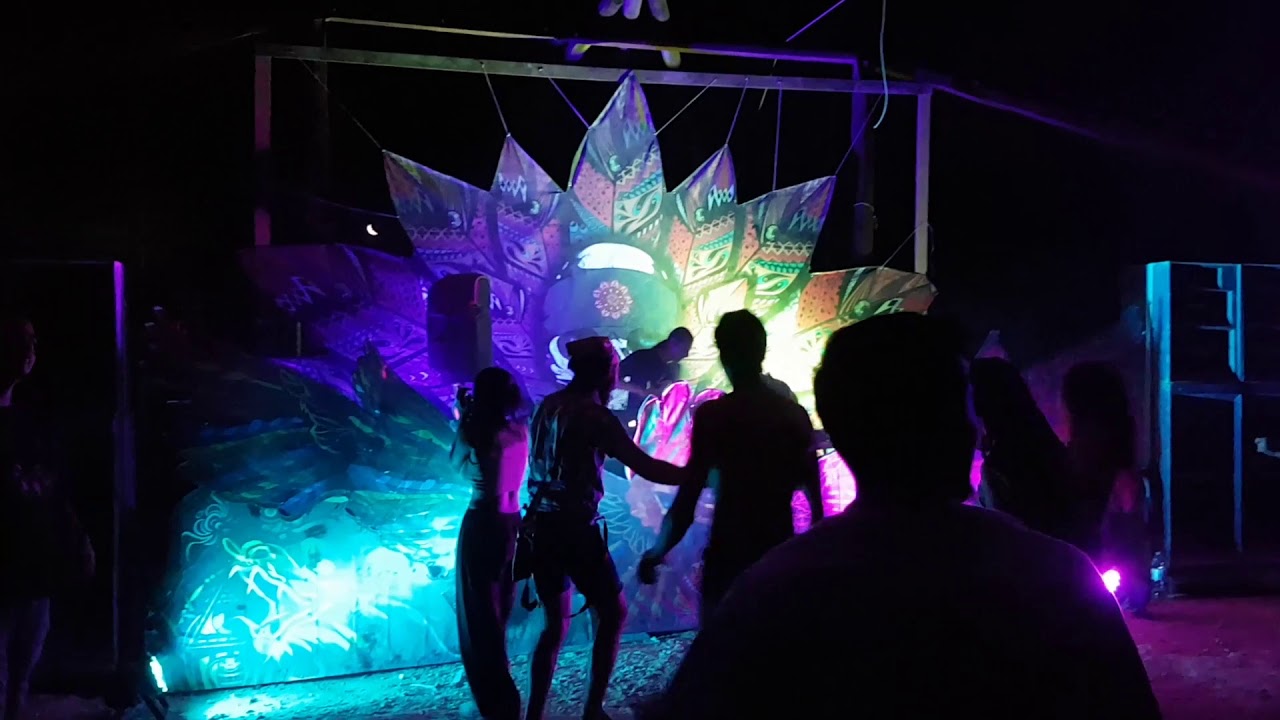 MINIMAL CRIMINAL Live Set @ Hippie Tipi 09 June 2018 - YouTube