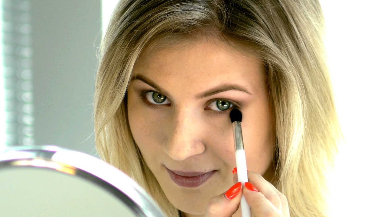 Everyday Simple Smoky Eyes Tutorial | Milabu - YouTube