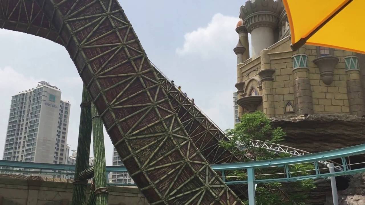 Lotte World Atlantis Ride - YouTube