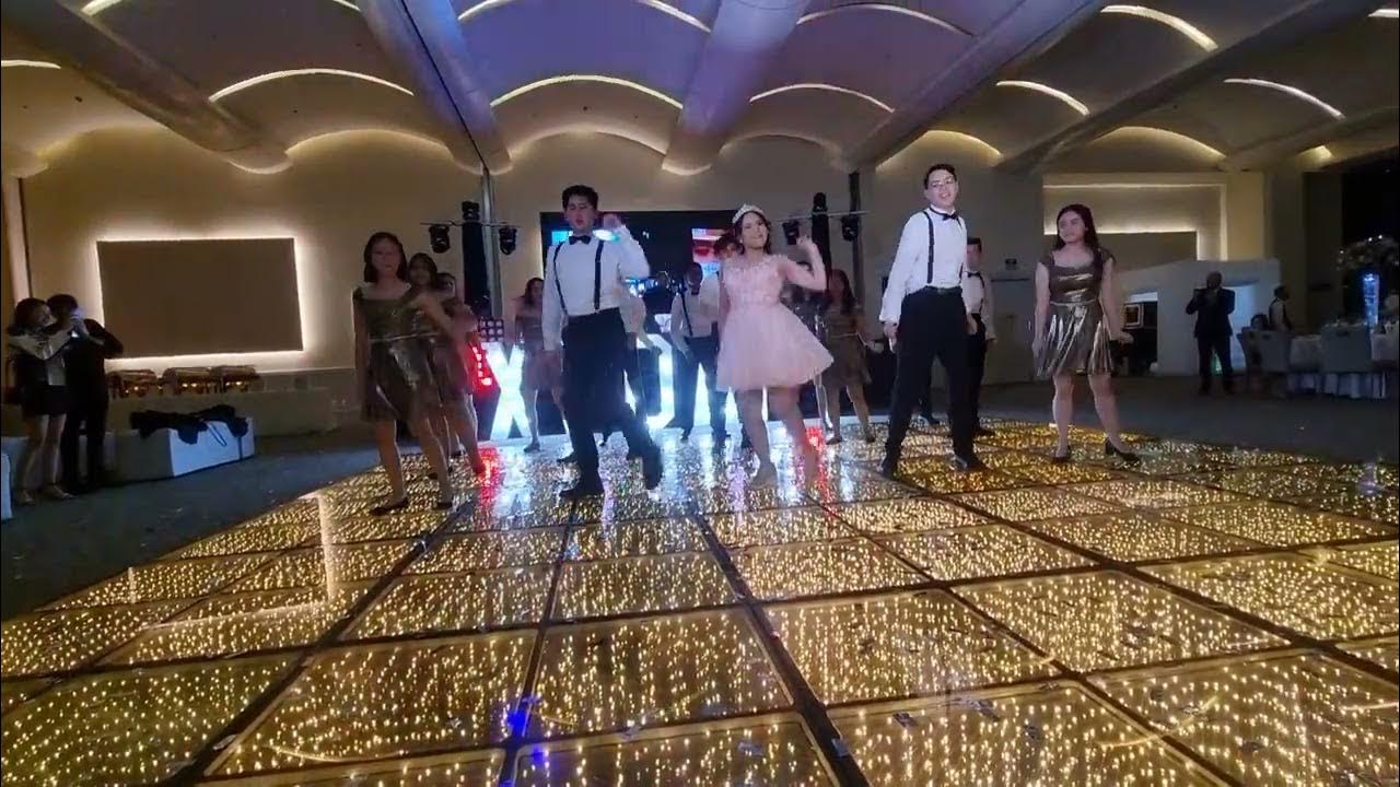 BAILE SORPRESA CON AMIGOS 2023 - YouTube