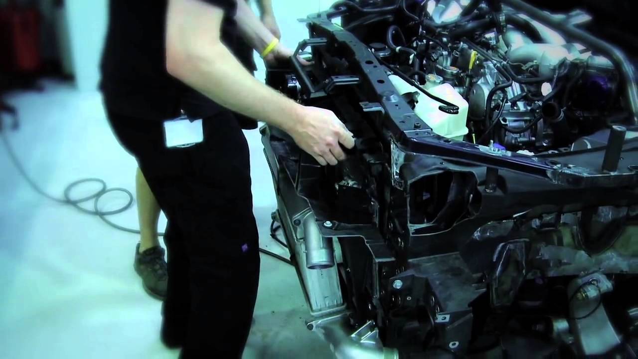 Nissan JUKE-R Video 4 - The Engine - YouTube
