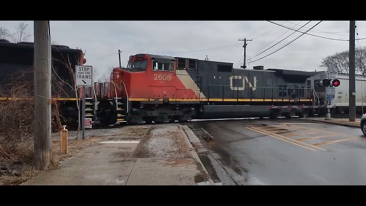 CN E251 - YouTube