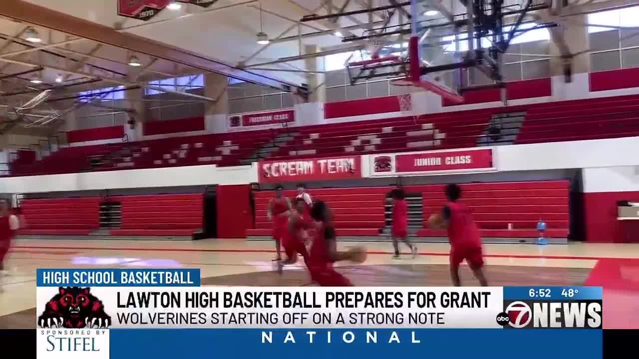 Lawton Wolverines show dominance to begin the basketball season - YouTube