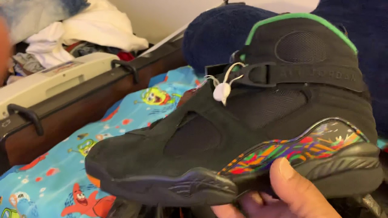 THE UNBOXING OF THE JORDAN 8 AIR RAID RETRO - YouTube