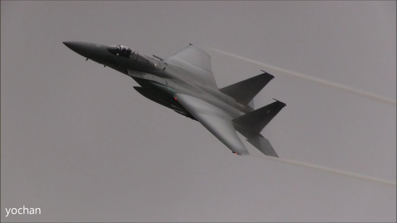 F-15 Eagle aircraft - Full afterburner & Vapor trails (Contrails ...