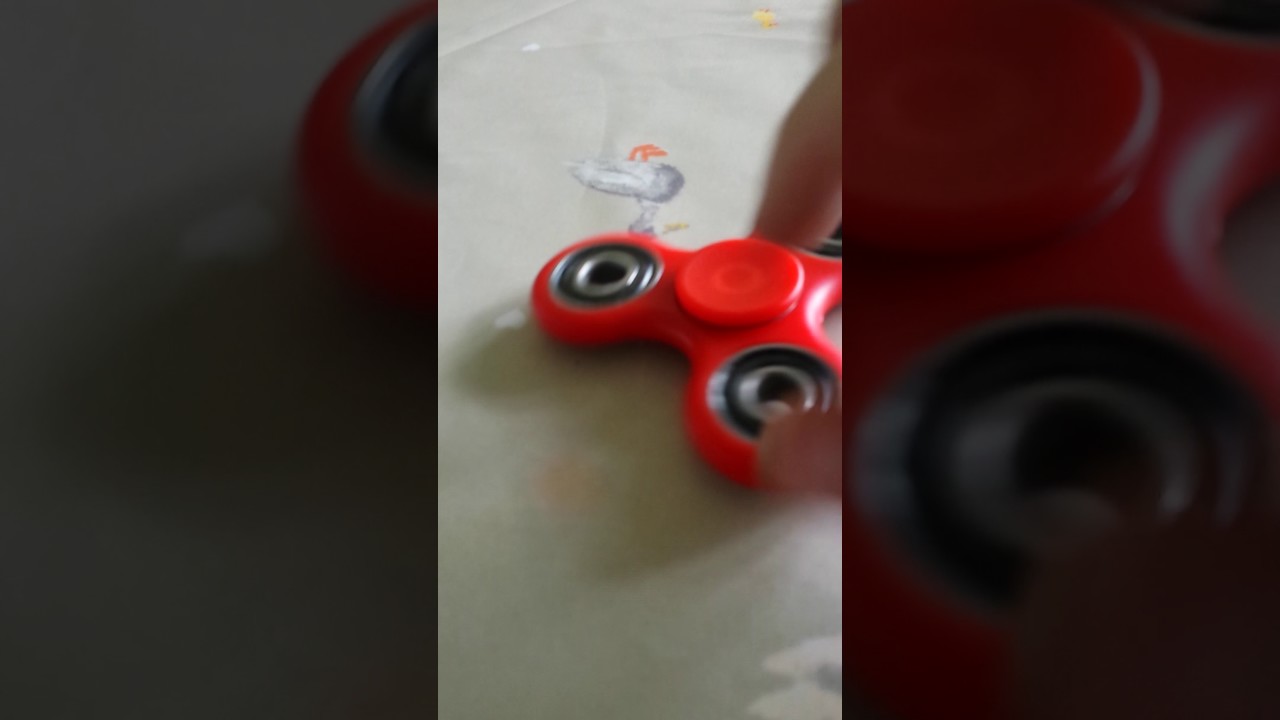 Red fidget spinner - YouTube