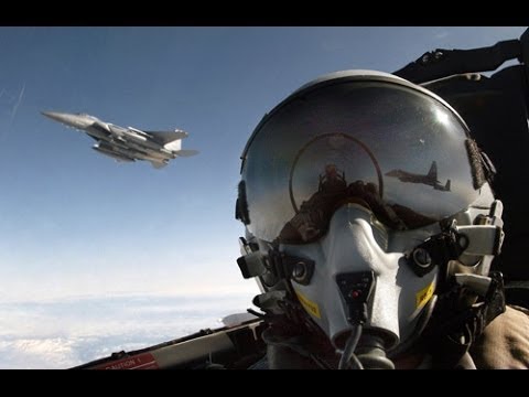 COCKPIT VIEW US Air Force F-16 aircraft pilot flying over Super Bowl ...