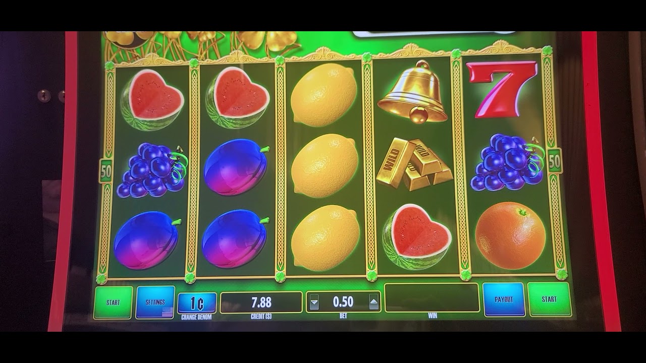 Chasing the bonus on Clover Link Extreme slot machine at Harrah's ...