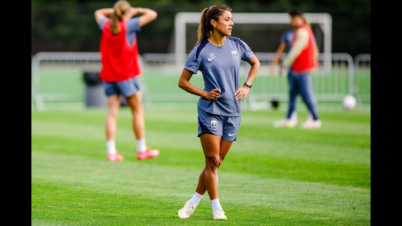 Press Conference: Sam Meza on her second year with the team - YouTube