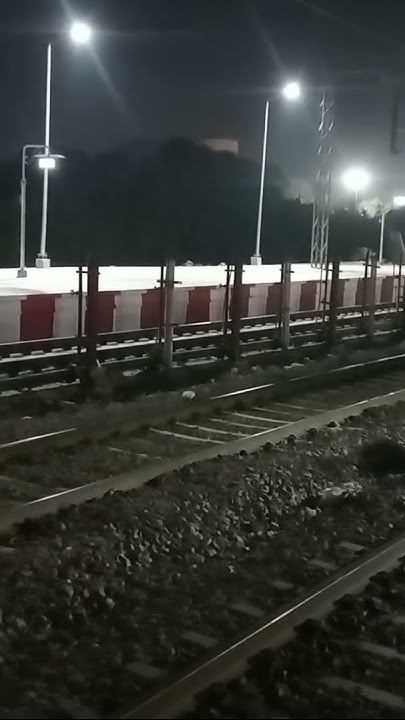 03310 Jammu Tawi Dhanbad Garib Rath Express Train Announcement at Govindpuri (KANPUR) - YouTube