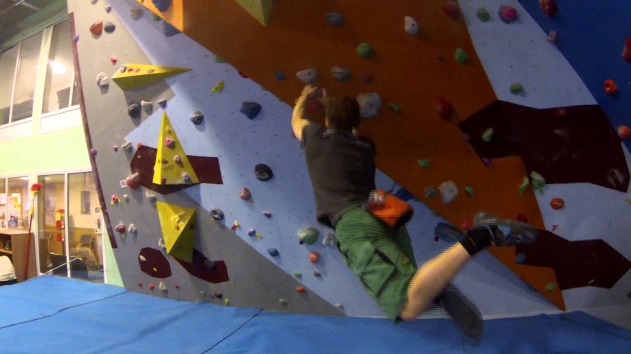 Craig Climbing 6b+ with dyno - YouTube