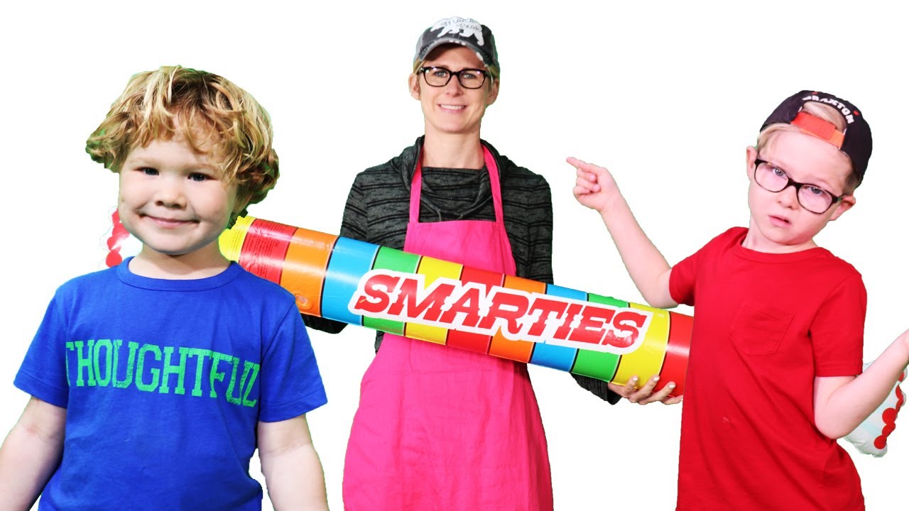 Kids Pretend Play FAKE vs REAL Food Lovers - YouTube