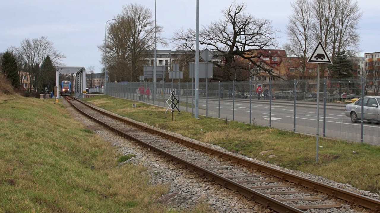 Pesa Atribo SA136-001 (PolRegio) jako R 88651 w Kołobrzegu - YouTube