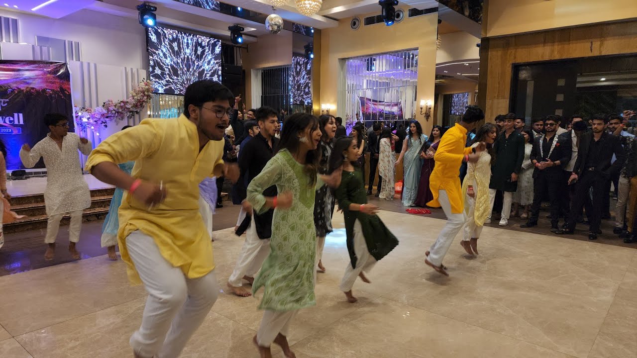 farewell 2k23 // Dance performance // Desi Crew // GIBS - YouTube