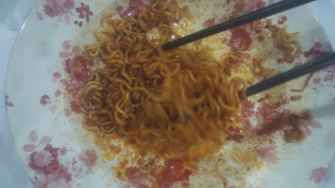 Mee Pedas Giler Seafood Berapi (Food Challenge) - YouTube