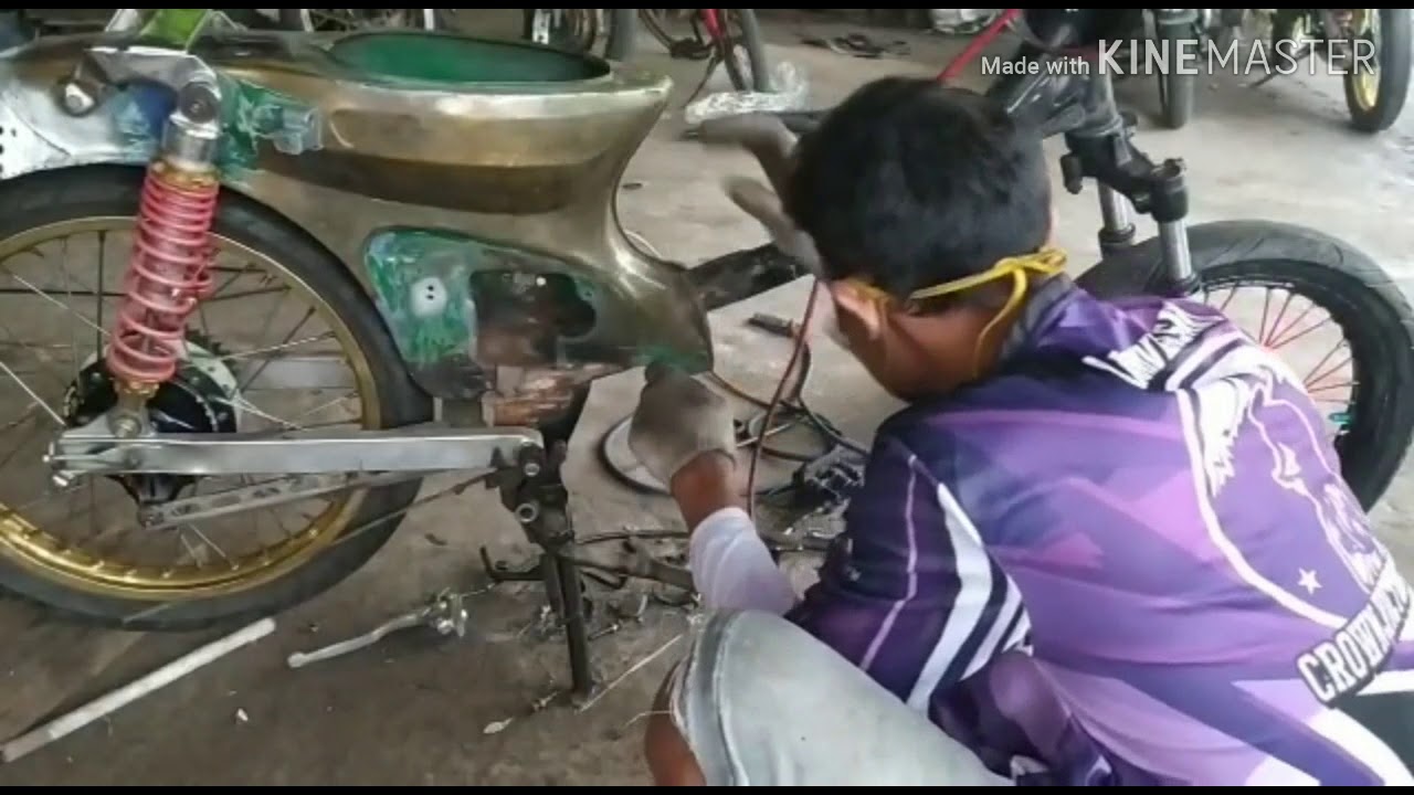 Modifikasi motor Honda Supra 110 CC menajdi motor. HondaC70(kalong ...