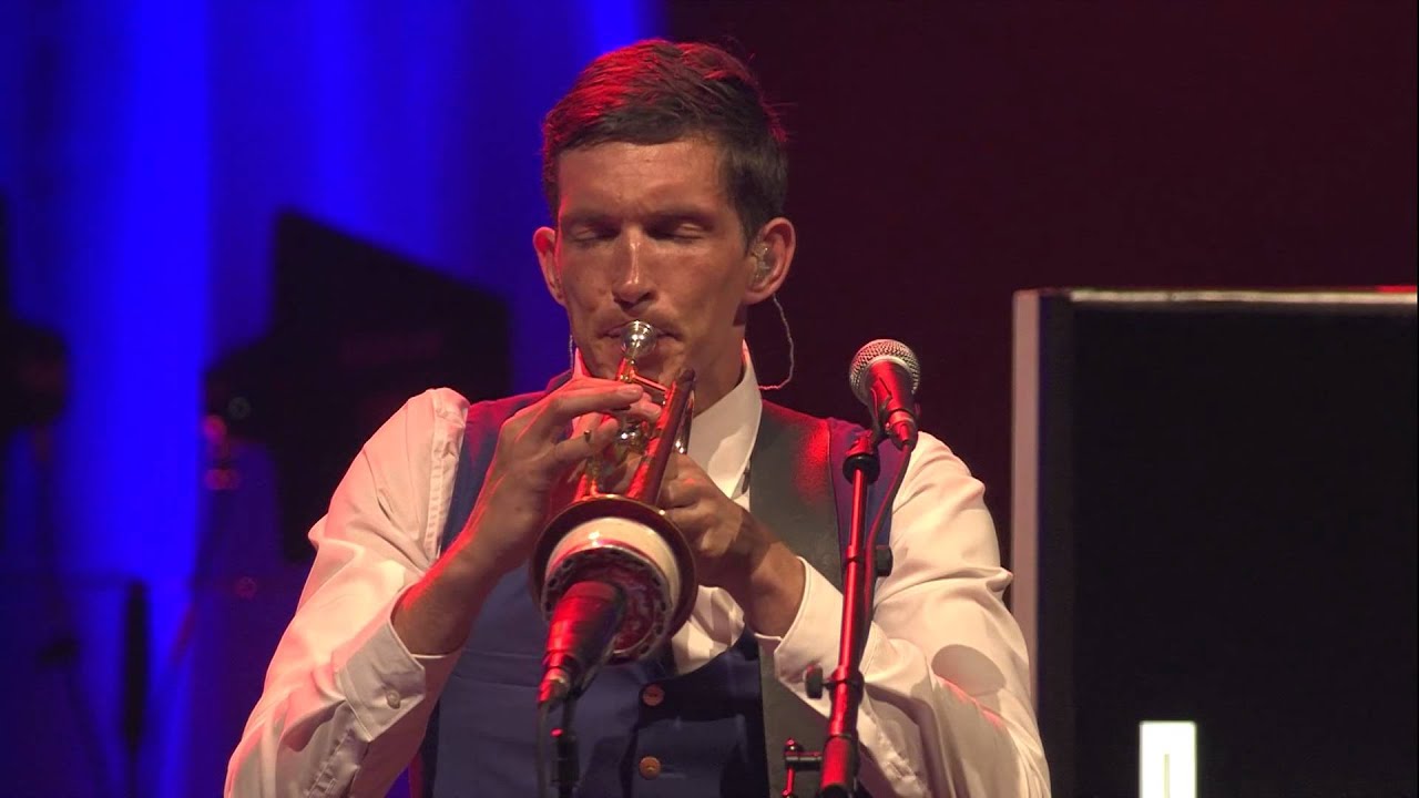 LILABUNGALOW // sharp guy (live in Montreux) - YouTube