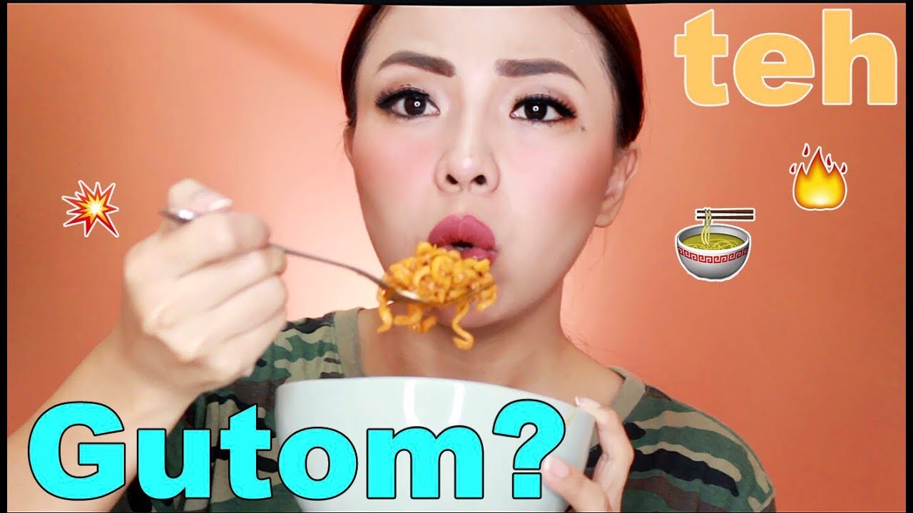 FULL Face Make Up While Eating SPICY NOODLES - YouTube