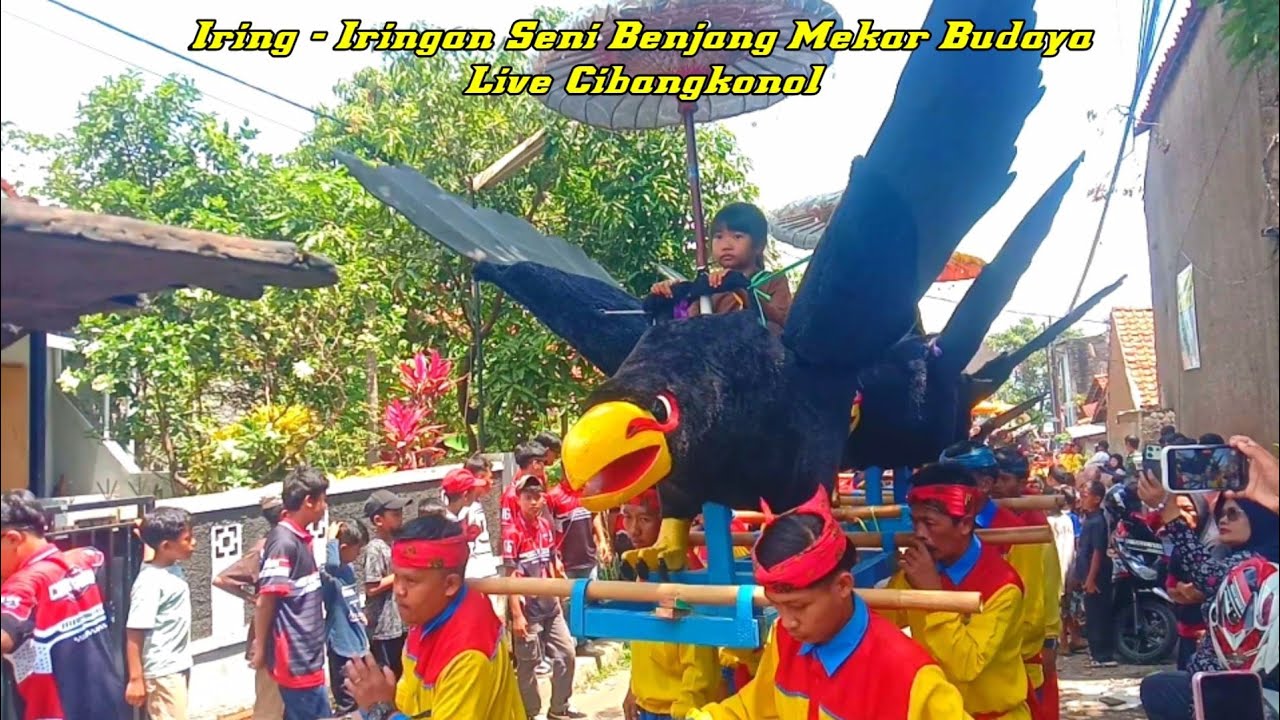 Iring - Iringan Seni Benjang Mekar Budaya di Cibangkonol - YouTube