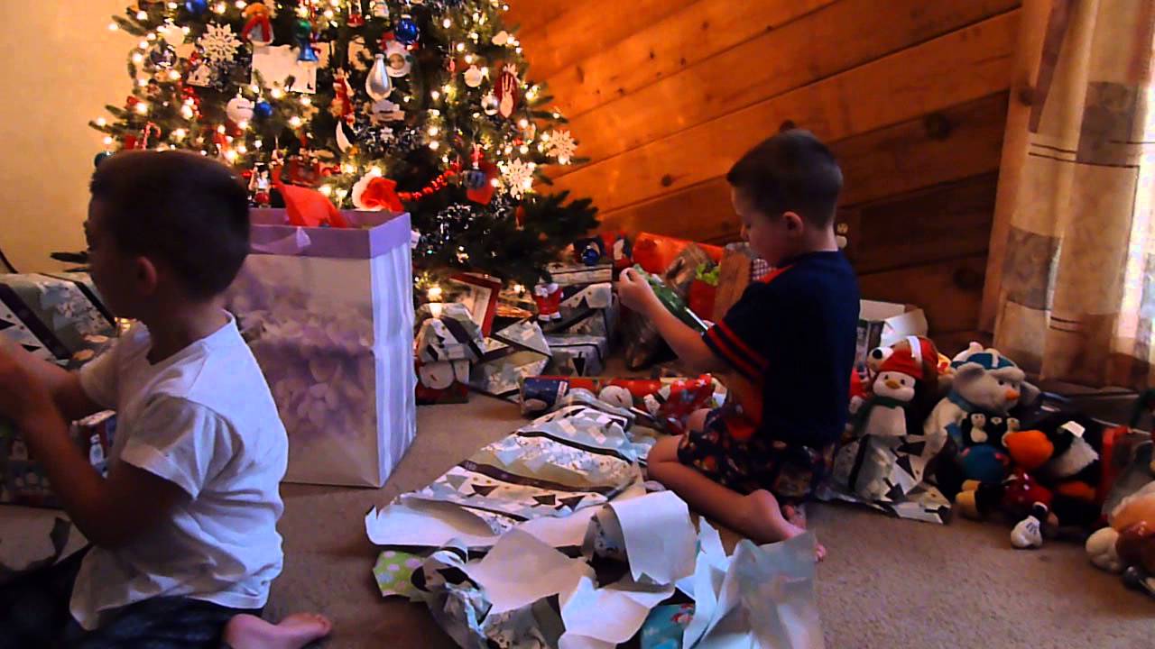 Opening presents Christmas 2012 - YouTube