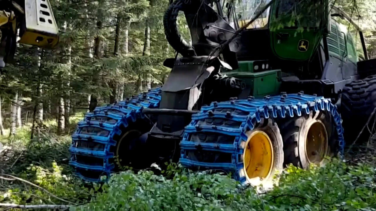 pewag bluetrack duro on a John Deere 1270G machine - YouTube