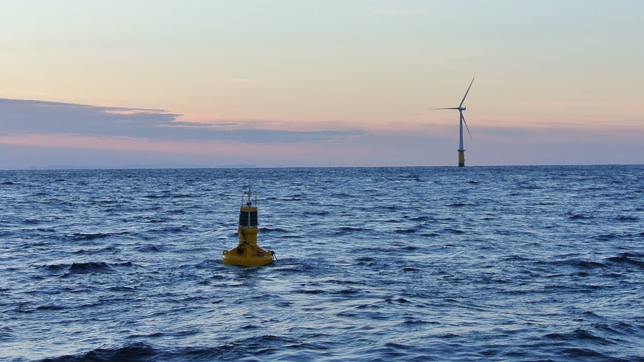 Aanderaa MOTUS wave buoys deployment - YouTube