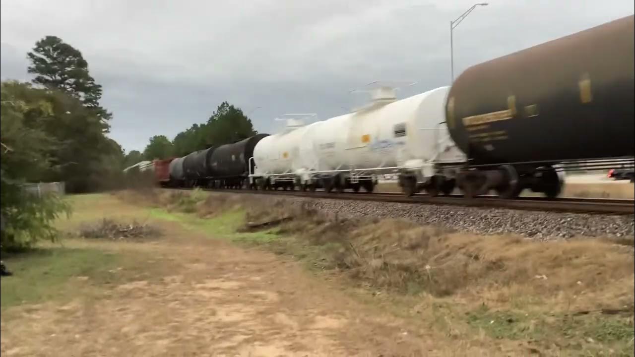UP 7997 Leads Manifest DPU GEVO Magnolia,Tx - YouTube