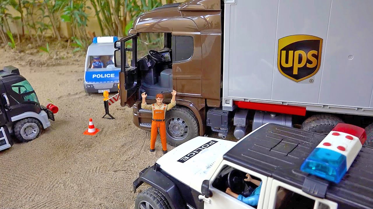 경찰차 중장비 자동차 장난감 트럭놀이 경찰놀이 Police Car Toy Story with Truck Toys - YouTube