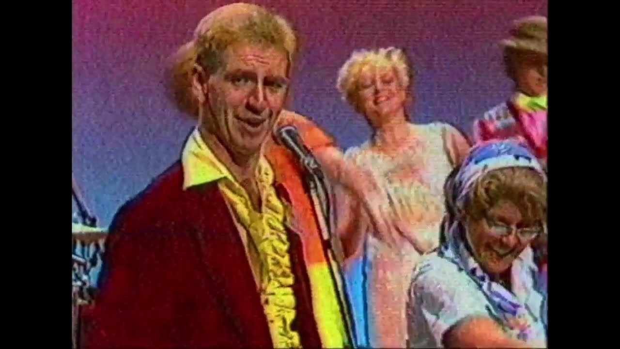 The Castanet Club perform 'Abba Dabba Honeymoon' on Hey Hey it's ...