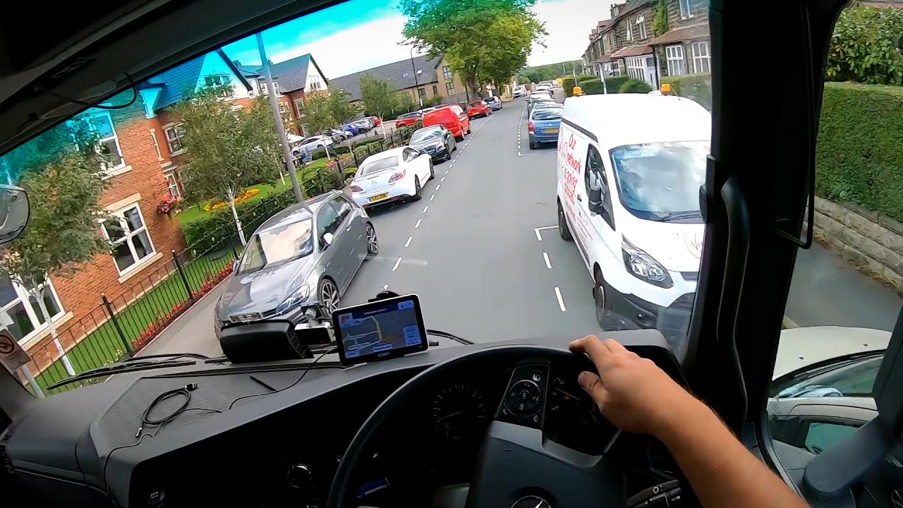 HGV CLASS 2 LORRY DRIVER IN UK - DIFFICULT DELIVERY [POV] - YouTube