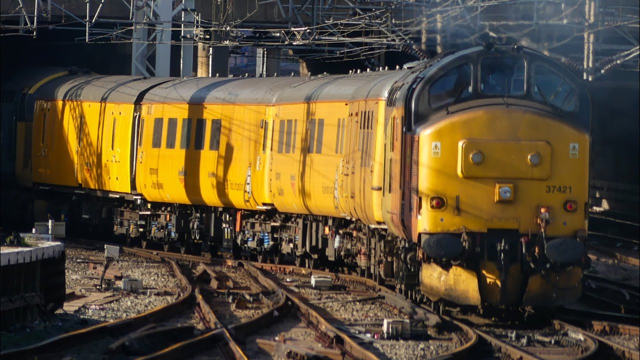 Colas Rail 37421 & 37610 Operating NMT Duties On The WCML | (19/02/2023 ...