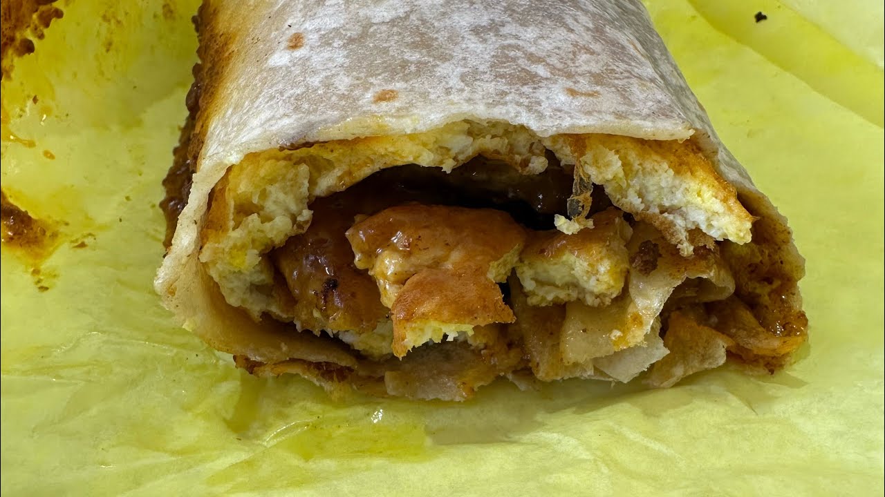 Original Tommy’s Breakfast Burrito Food Review - YouTube