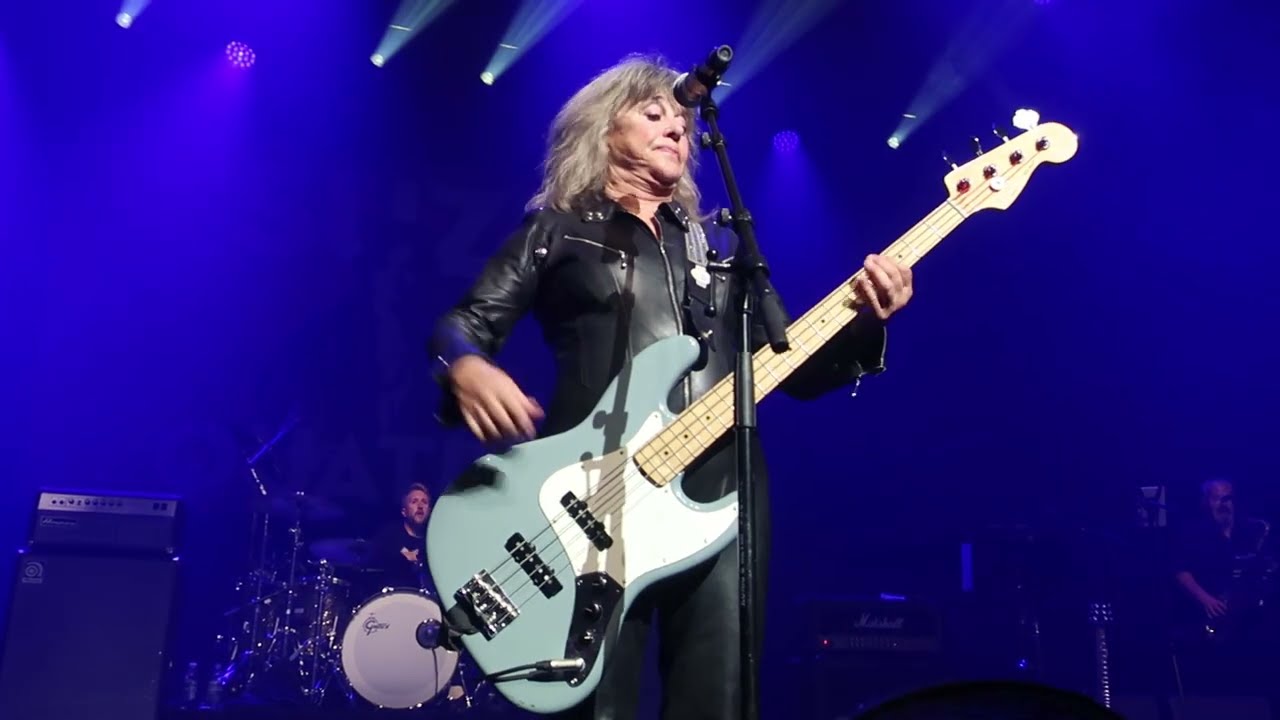 Suzi Quatro - If You Can't Give Me Love - YouTube