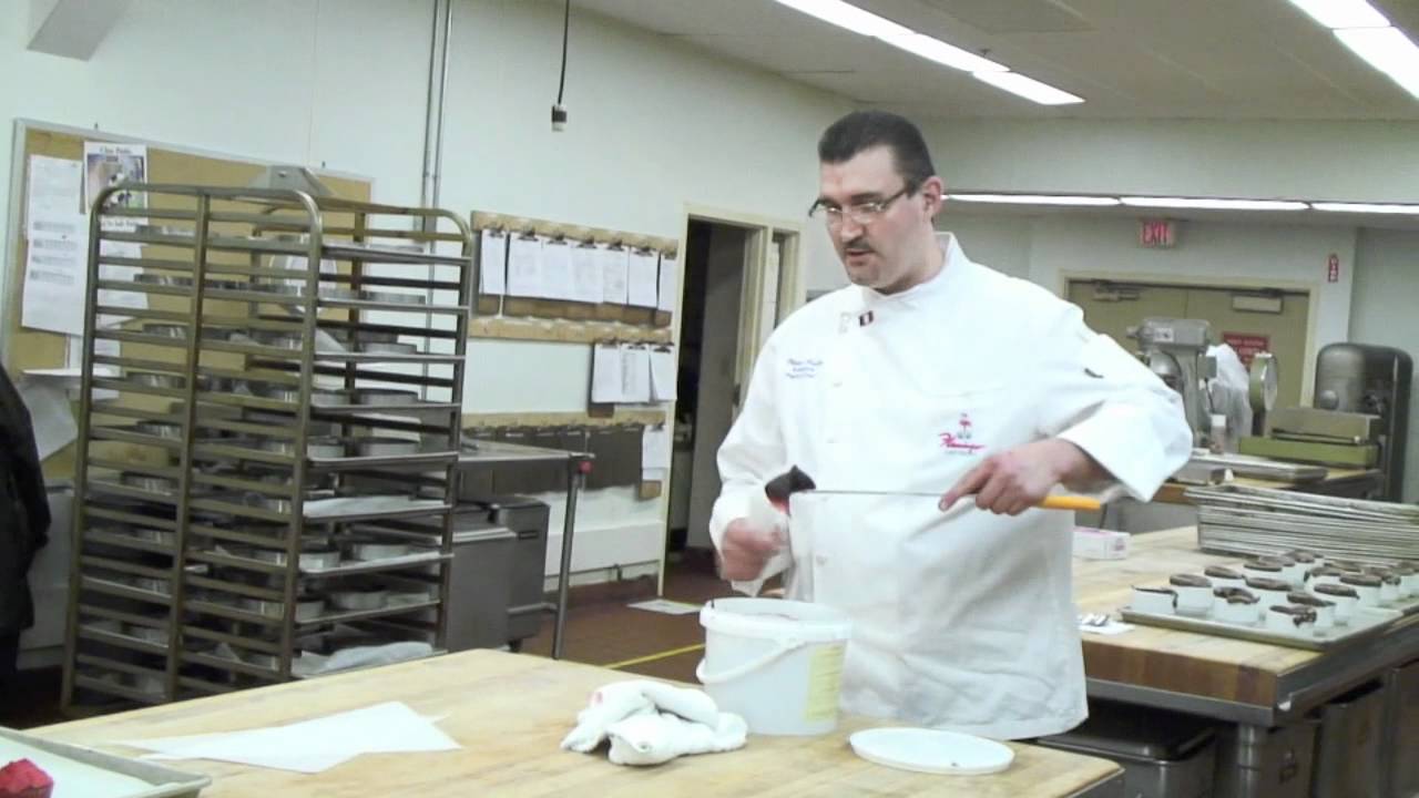 Vegas Chef's DIY Pastry Bag on the Fly - YouTube