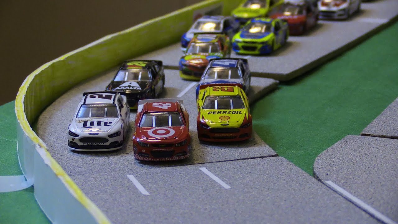 NASCAR DECS Season 6 Race 4 - Charlotte - YouTube