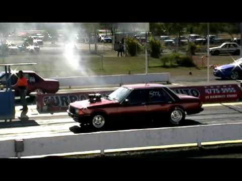 HOLDEN VH DRAG CAR VS XD FORD DRAG CAR AT TOWNSVILLE DRAGWAY.mpg - YouTube