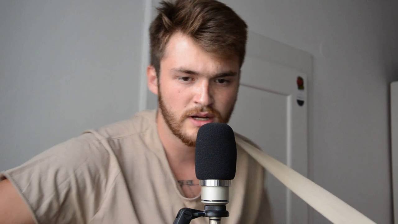 Tomas Bocek - Best Of You (Foo Fighters acoustic cover) - YouTube