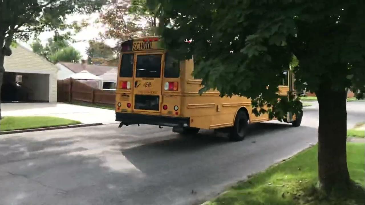 2011 Thomas C2 pull away bus 458 - YouTube