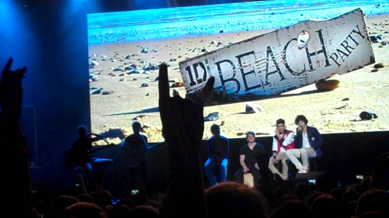 Screaming contest HD 5/25/12 One direction - YouTube