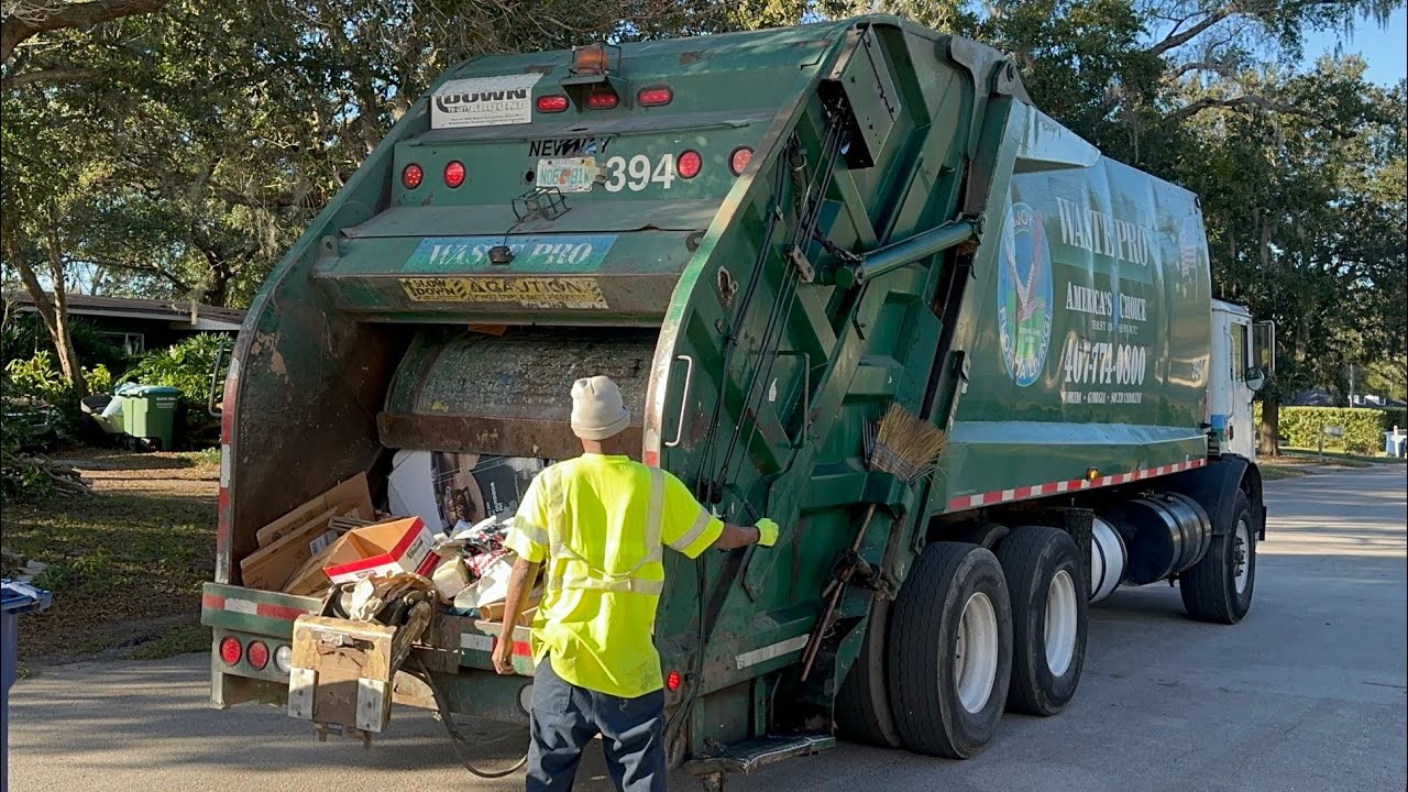 Roaring Waste Pro Mack MR New Way Rear Loader Garbage Truck Packing Out ...