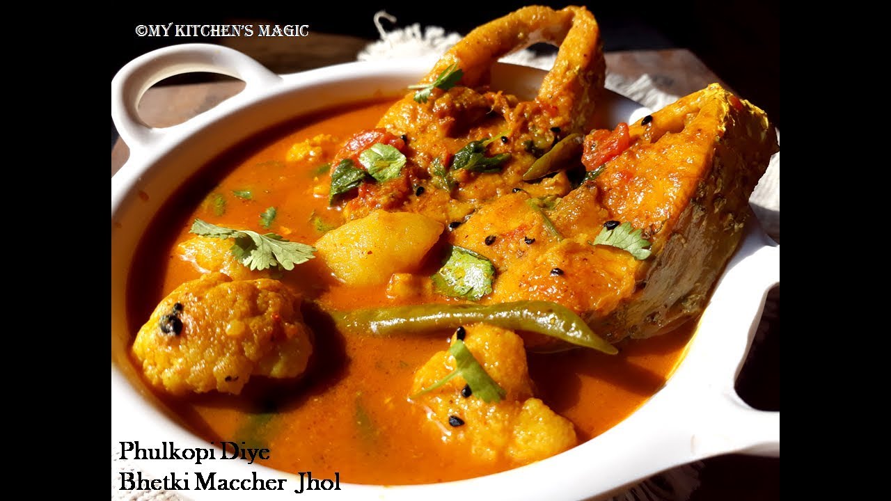 BENGALI STYLE PHULKOPI DIYE BHETKI MACHER JHOL|| TRADITIONAL BENGALI ...