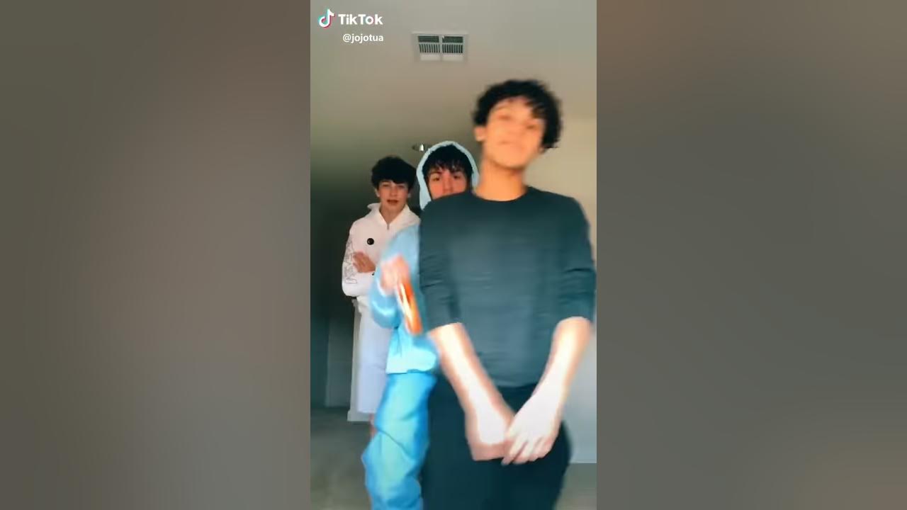 Tik Tok Jojo And Mikey Tua And Diego Martir And Luca Schaefer Charlton And Joey Birlem Youtube