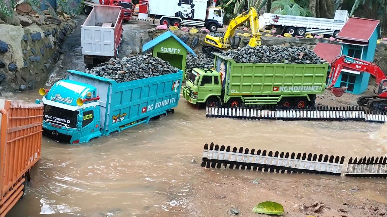 LOADING BATU SEPRIT DI PINGGIR SUNGAI‼️RC DAM HINO JUMBO, RC HINO 500 ...