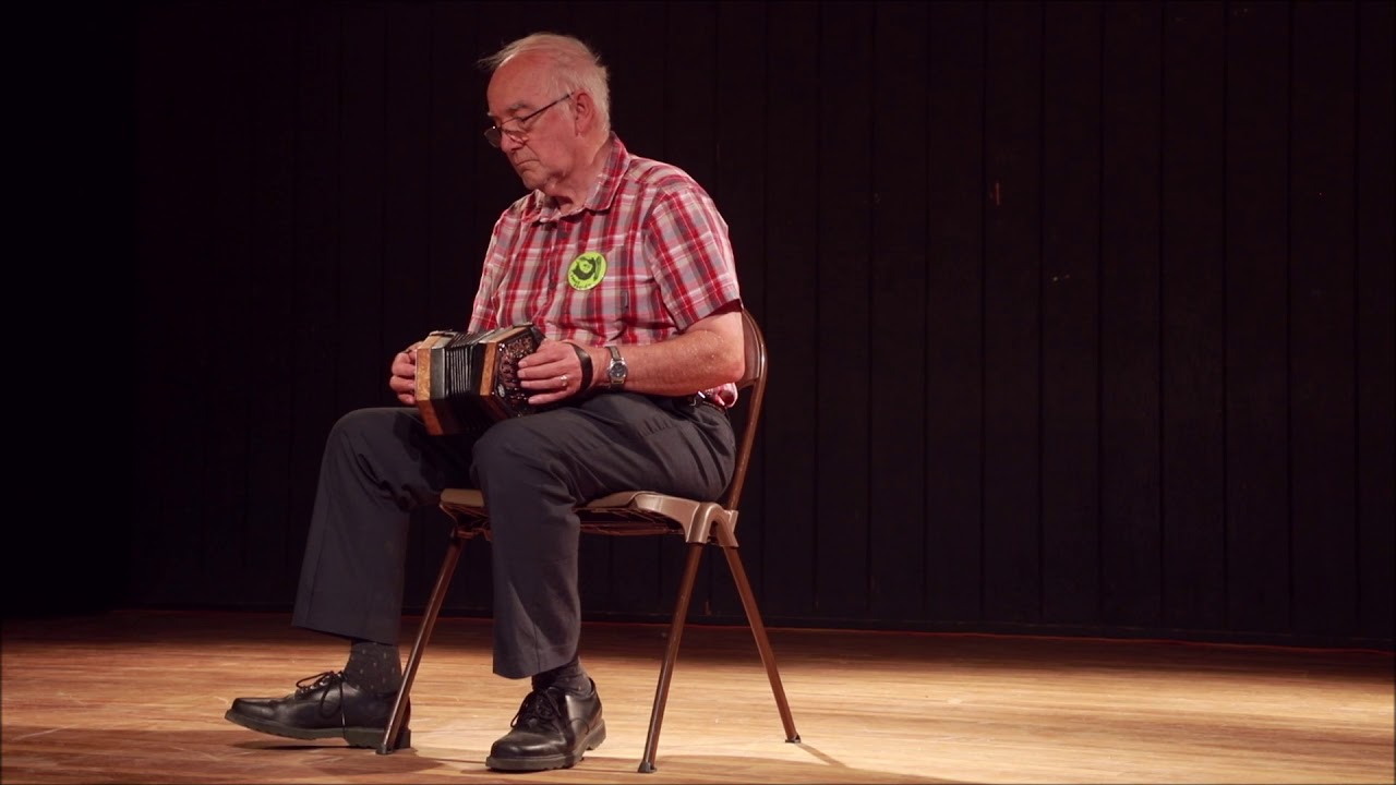 Frank Edgley at the NorthEast Squeeze-In 2019... - YouTube